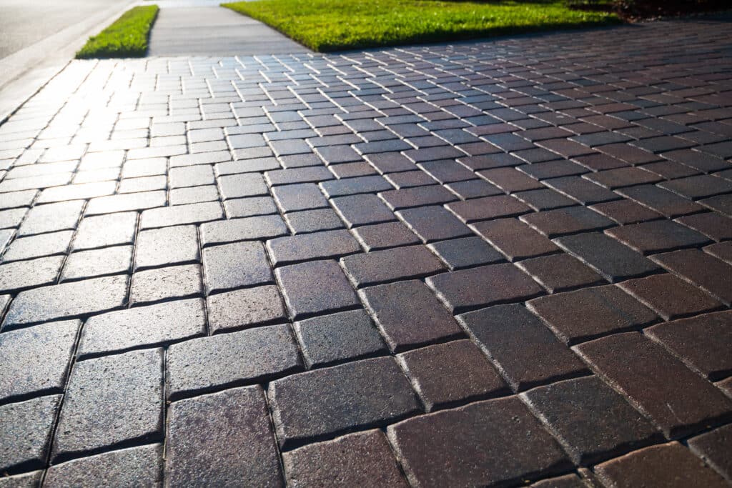 Interlocking Stone Pavers vs. Concrete: Which is the Best Choice for ...